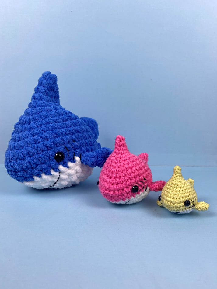 Mini Sharks [mini amigurumi] – nanari.crochet